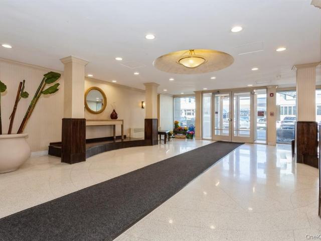 410 E Broadway 4T