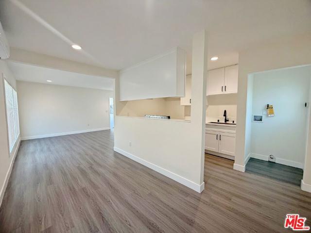 410 E Cherry Avenue