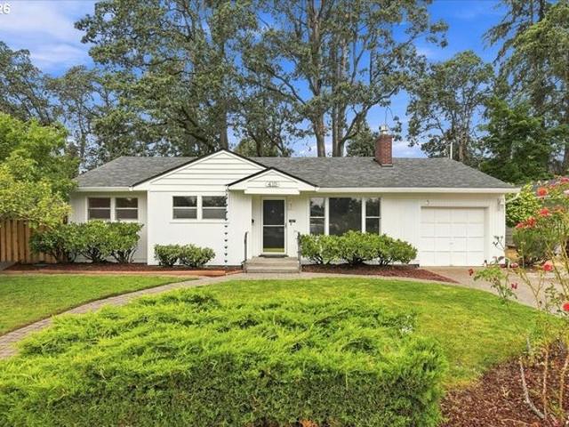 410 E Fairfield St, Gladstone, OR 97027