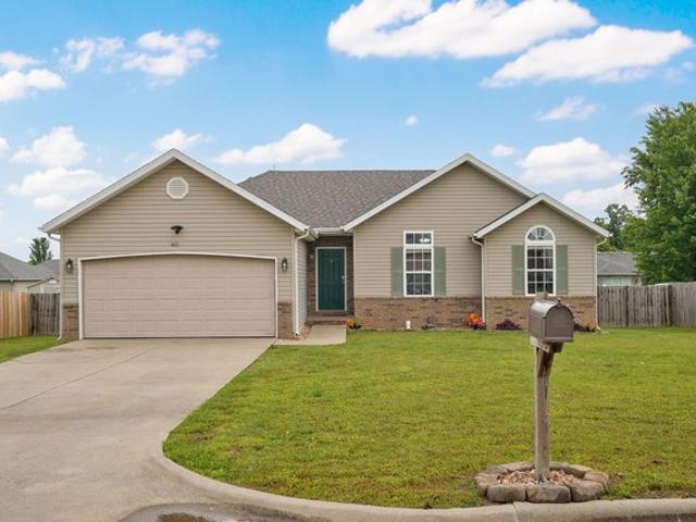 410 E Magnolia Ct, Strafford, MO 65757