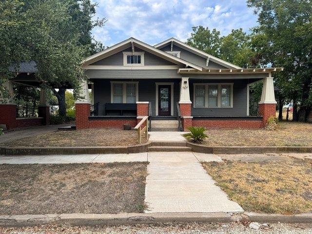 410 E Main St, Wortham, TX 76693