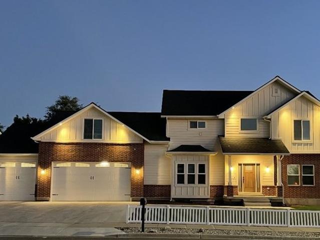 410 E Pages Ln, Centerville, UT 84014