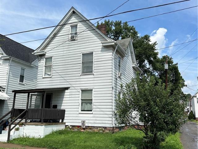 410 Eau Claire St