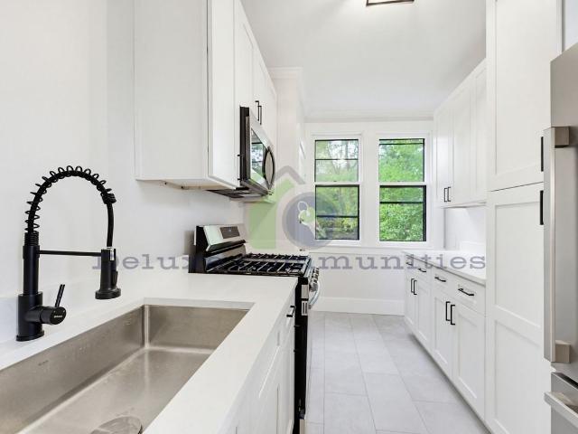 410 Eastern Ave SE 4 Bedroom Apartment for Rent at 410 Eastern Ave Se, Grand Rapids, MI 49503 Baxter