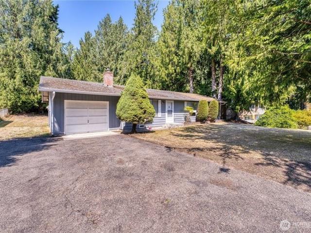 410 El Camino Dr, Sequim, WA 98382