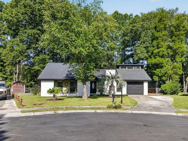 410 Fox Hunt Rd, Goose Creek, SC 29445