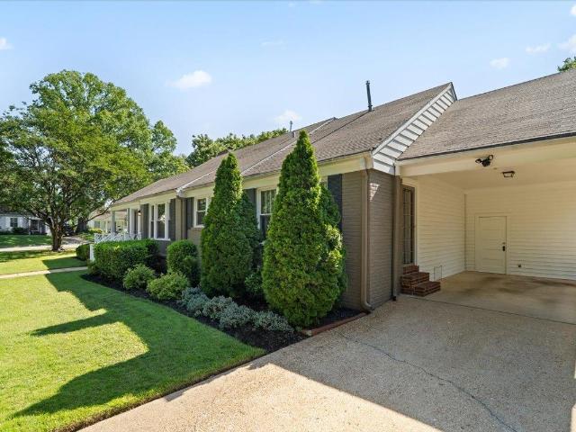 410 holmes cir