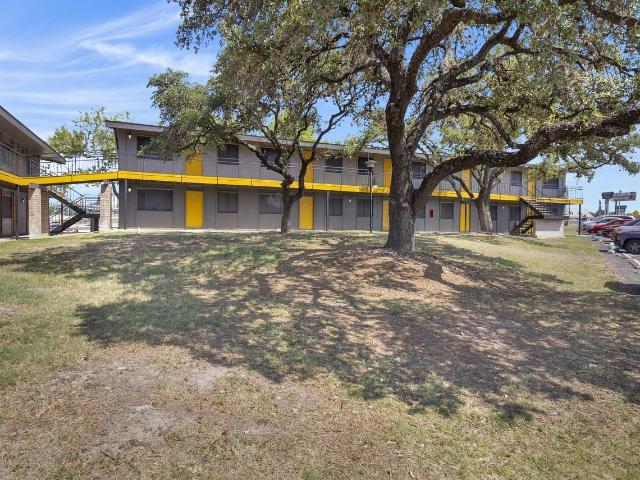 410 Heights 1 Bedroom Apartment for Rent at 3222 Nw Loop 410, San Antonio, TX 78213