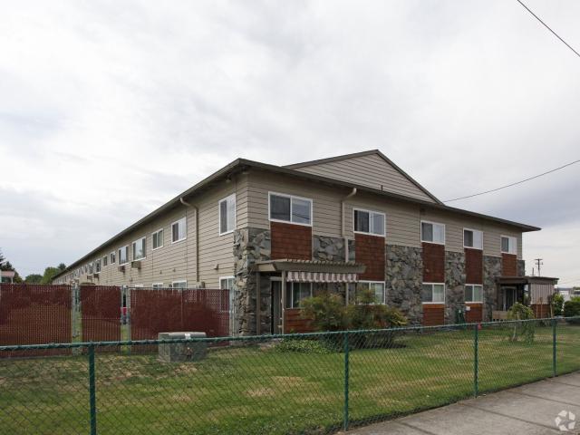 #410 OAK MANOR
