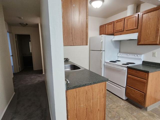 #410 OAK MANOR