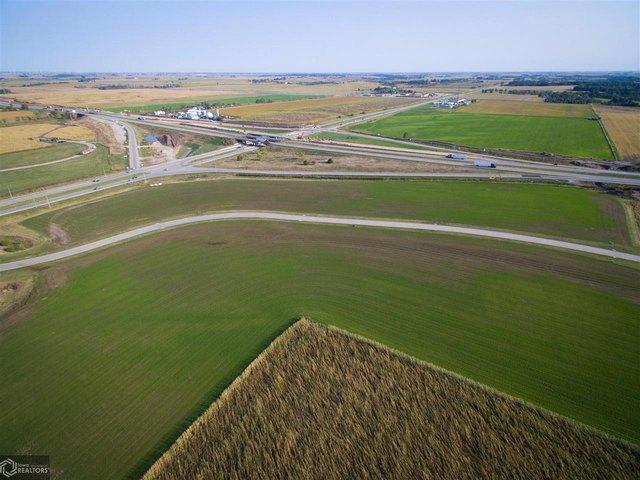 410 Lang Creek Ave, Grinnell, IA 50112
