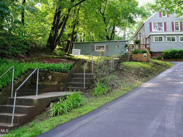 410 Lansing Avenue