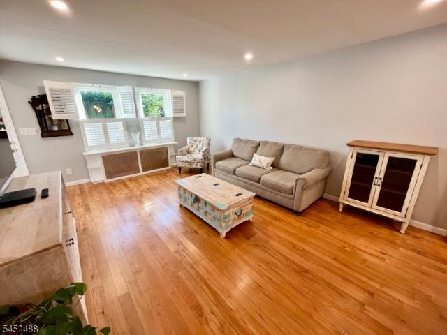410 Lexington Ave