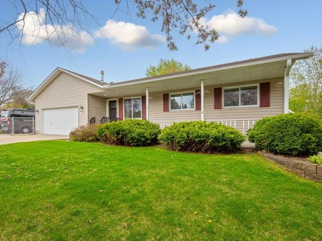 410 Littleford Ln, Faribault, MN 55021
