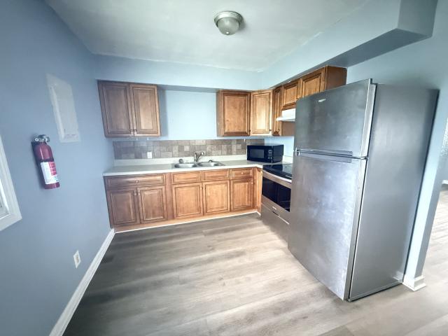 410 Manor Dr # C3