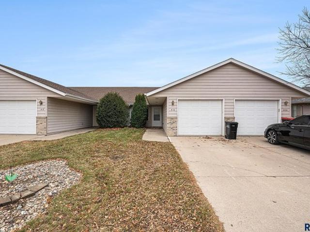 410 N 9th Ave, Brandon, SD 57005