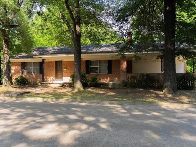 410 N 15th St, Arkadelphia, AR 71923