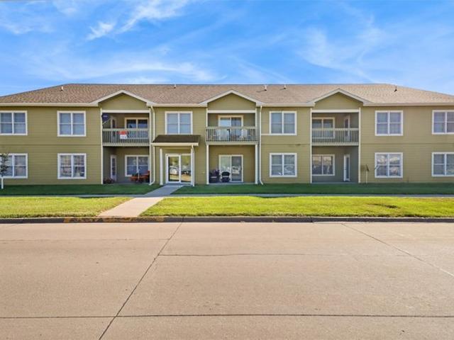 410 N 1st St Apt 104, Indianola, IA 50125