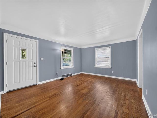 410 N Alexander Avenue