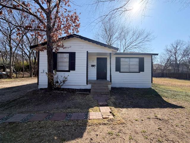 410 N Flat St, Waxahachie, TX 75165 | MLS #21227 | Compass