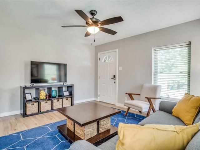 410 N Oak Cliff Boulevard