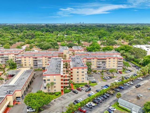 410 NW 68th Ave Apt 301, Plantation, FL 33317