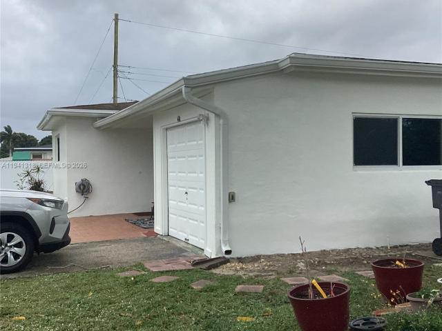 410 NW 74th Ave, Hollywood, FL 33024 | MLS #A11941