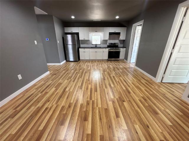 410 S Kaufman Street