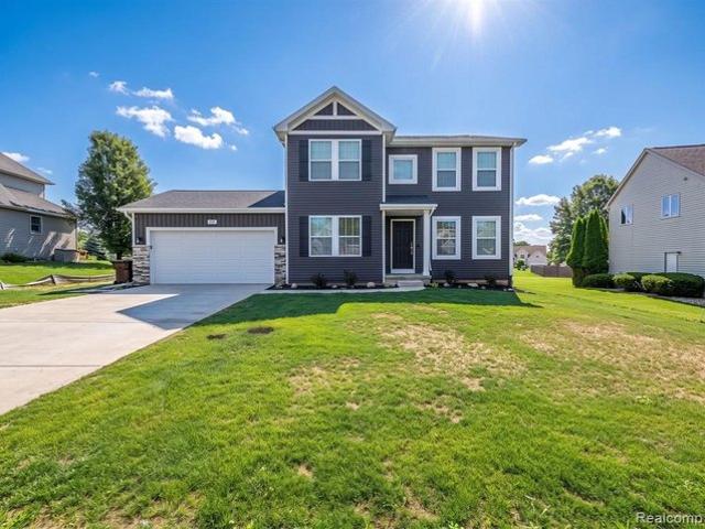410 Settlers Cv, Tecumseh, MI 49286