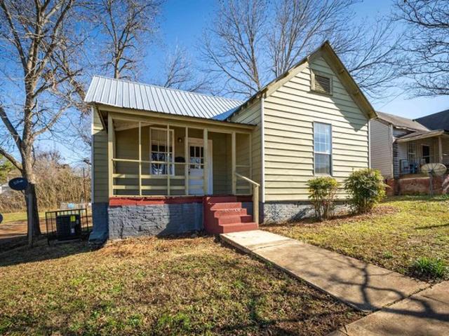 410 Spring St S, Talladega, AL 35160