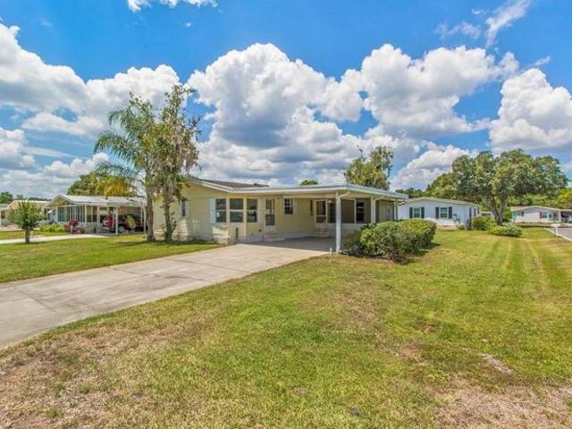410 St Johns Rd, Tavares, FL 32778