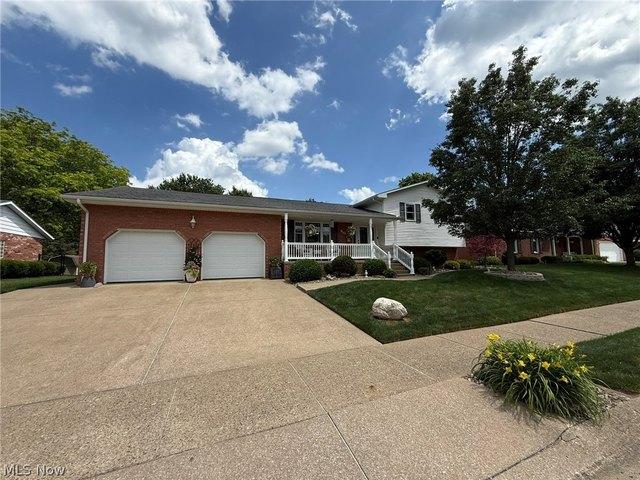 410 Stratton Ave SW, New Philadelphia, OH 44663
