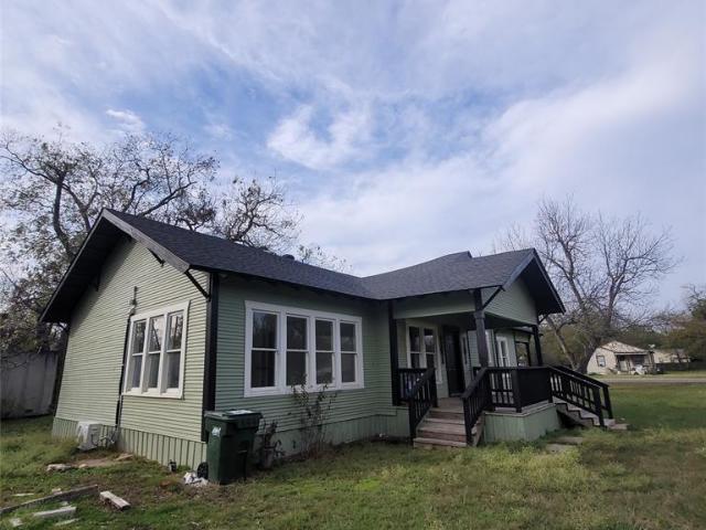 410 SW 3rd St, Kerens, TX 75144 | MLS #21137 | Compass
