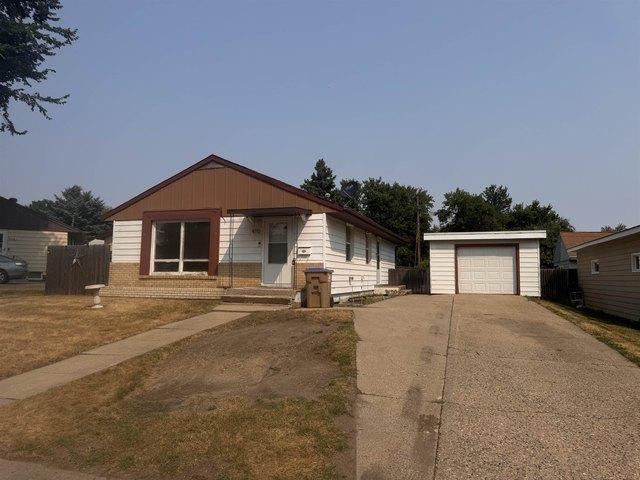410 SW 17th Ave, Minot, ND 58701