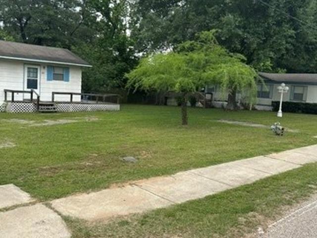 410 Paddock St, Willis, TX 77378