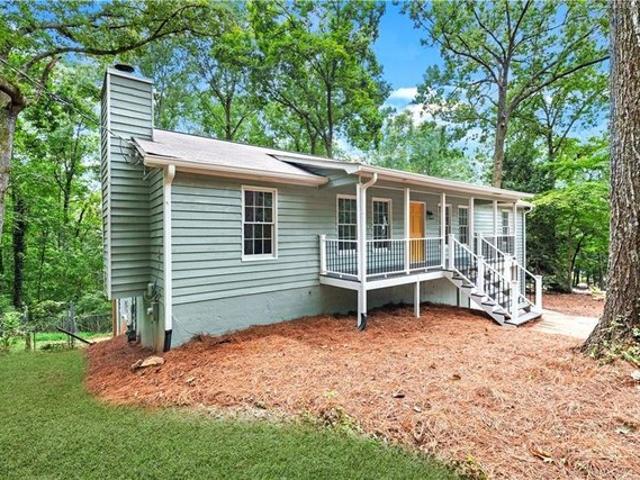 410 Riverlake Ct, Woodstock, GA 30188