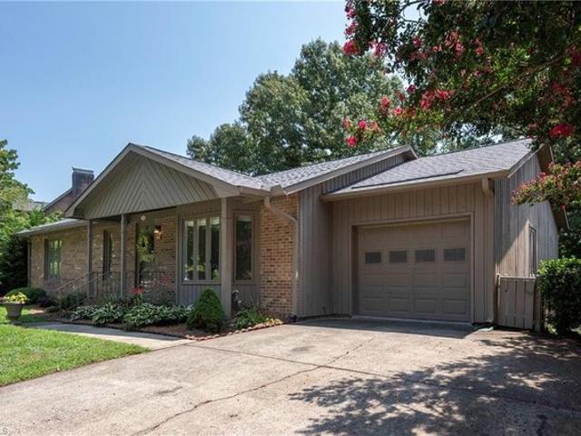 410 Ridgehaven Dr, Winston Salem, NC 27104