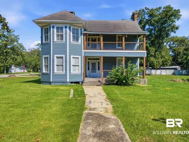 410 W 3rd St