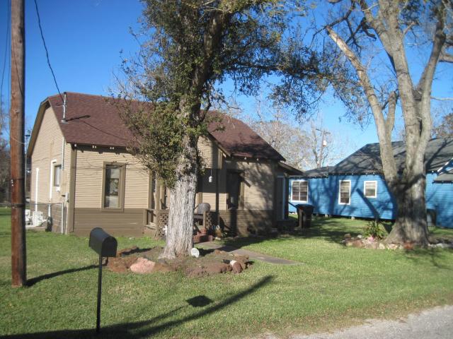 410 W Centre St, Brazoria, TX 77422 | MLS #71885