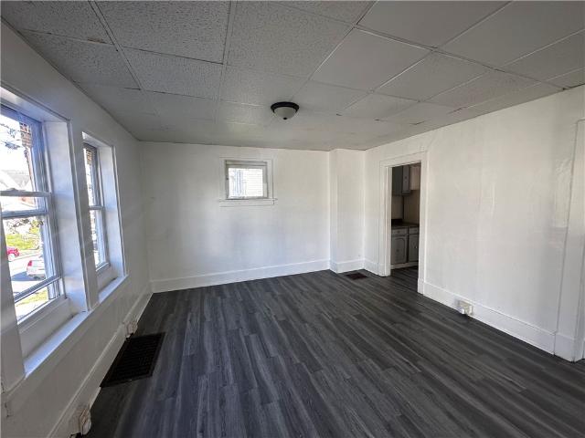 410 W Hallam Ave 410