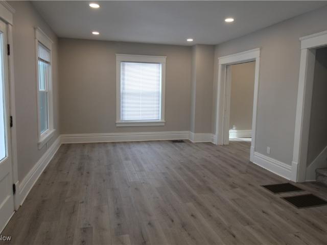 410 W Oak Street