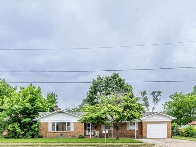 410 W Olive St, Rogers, AR 72756