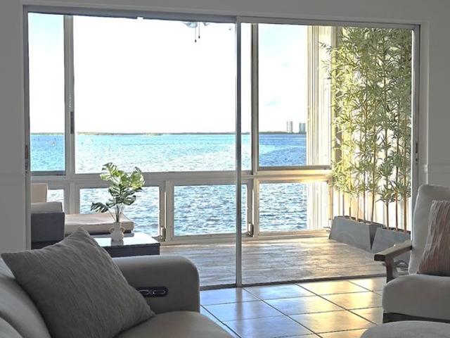 410 Wilma Cir Apt 306, Riviera Beach, FL 33404