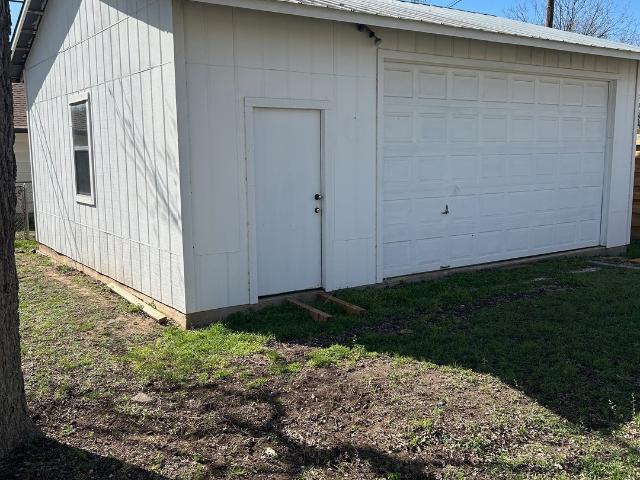 410 Wright Ave, Schertz, TX 78154 | MLS #1950 | Compass