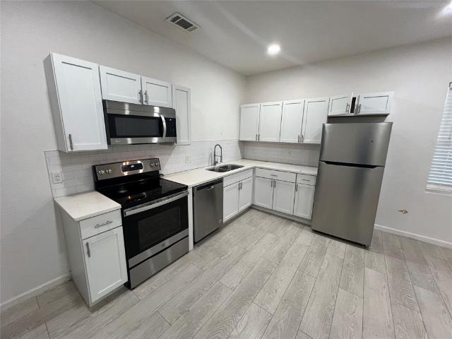 410 Vaden S # B