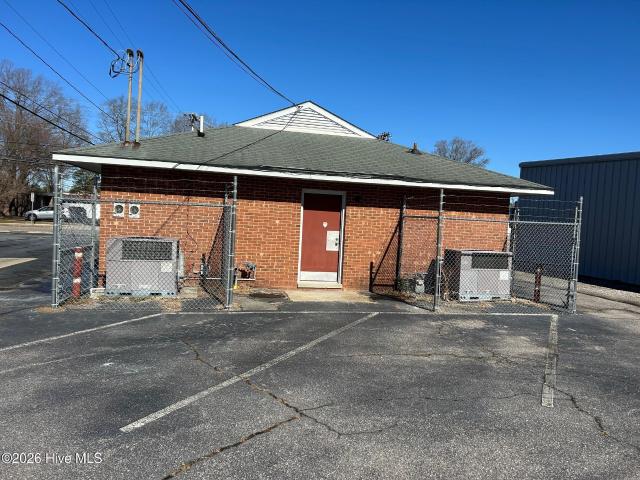 411/413 Sunset Avenue
