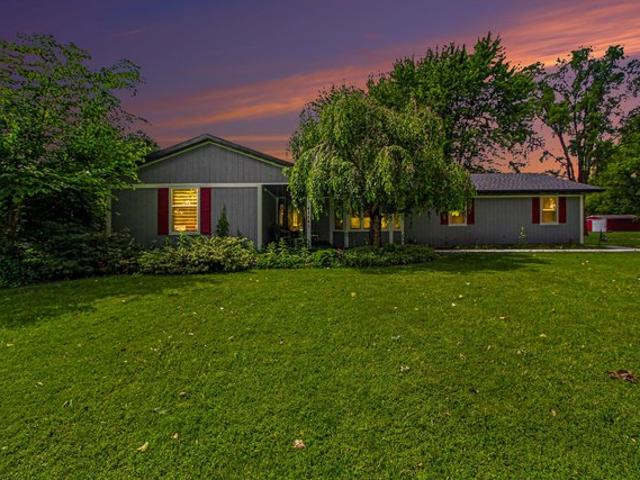 41141 Savage Rd, Belleville, MI 48111