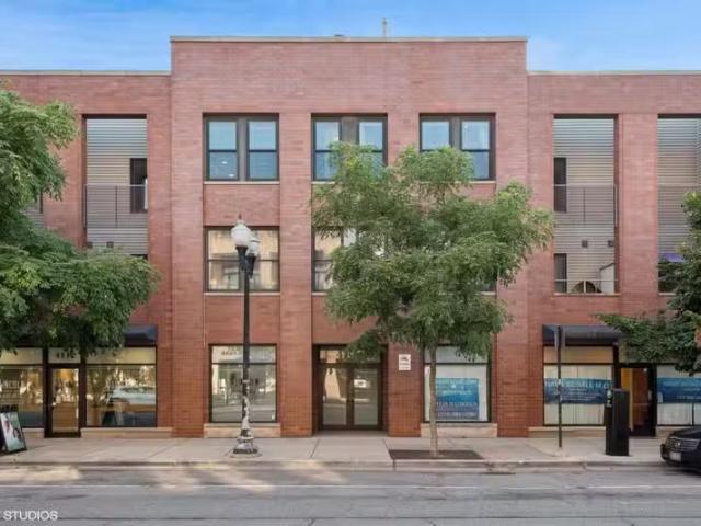 4114 N LINCOLN AVE UNIT 303, CHICAGO, IL 60618 Condo/Townhome.