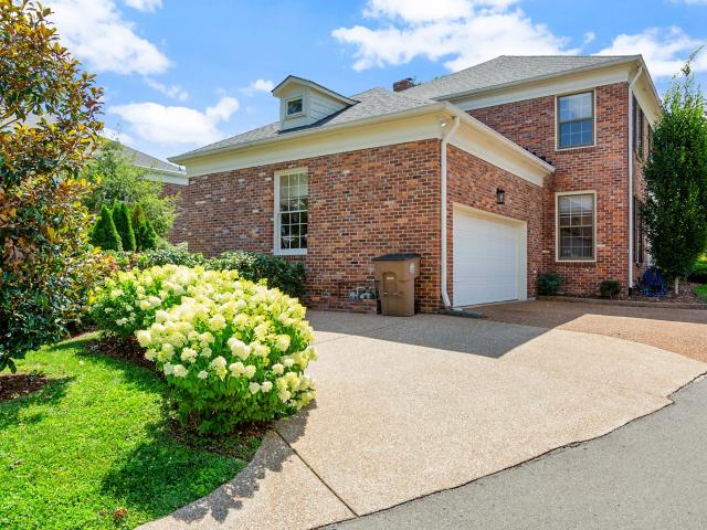 4114 Legend Hall Dr