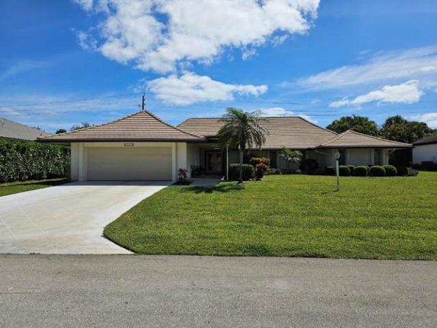 4114 SE Fairway E, Stuart, FL 34997
